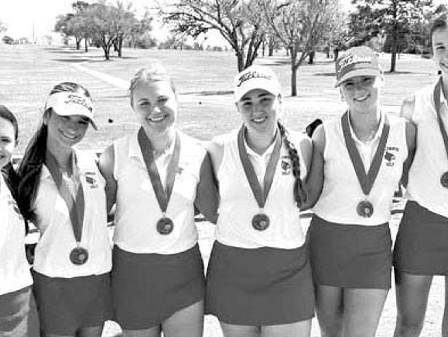 Lady Cards golf heading to State