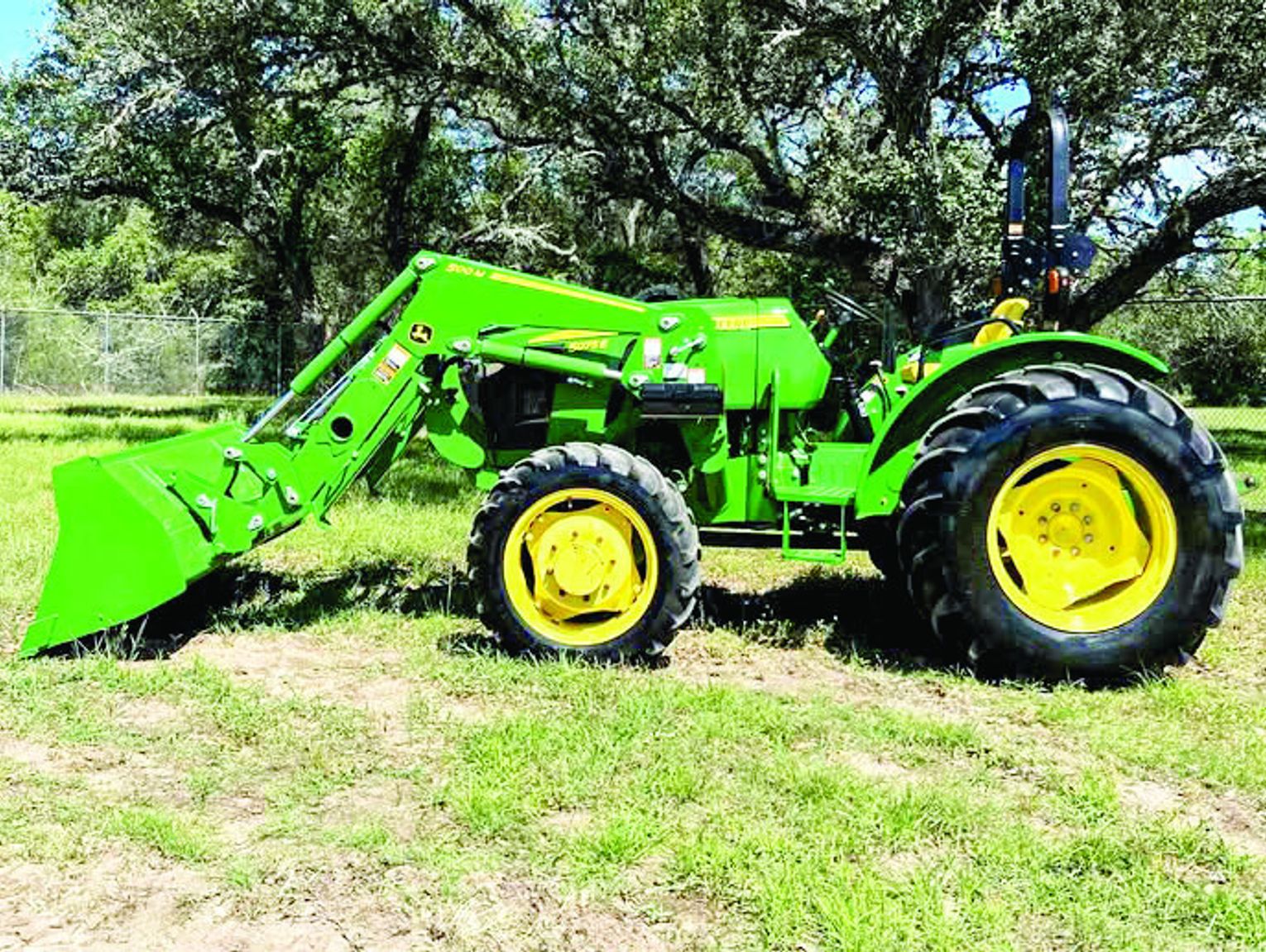 Sheriff investigates tractor theft